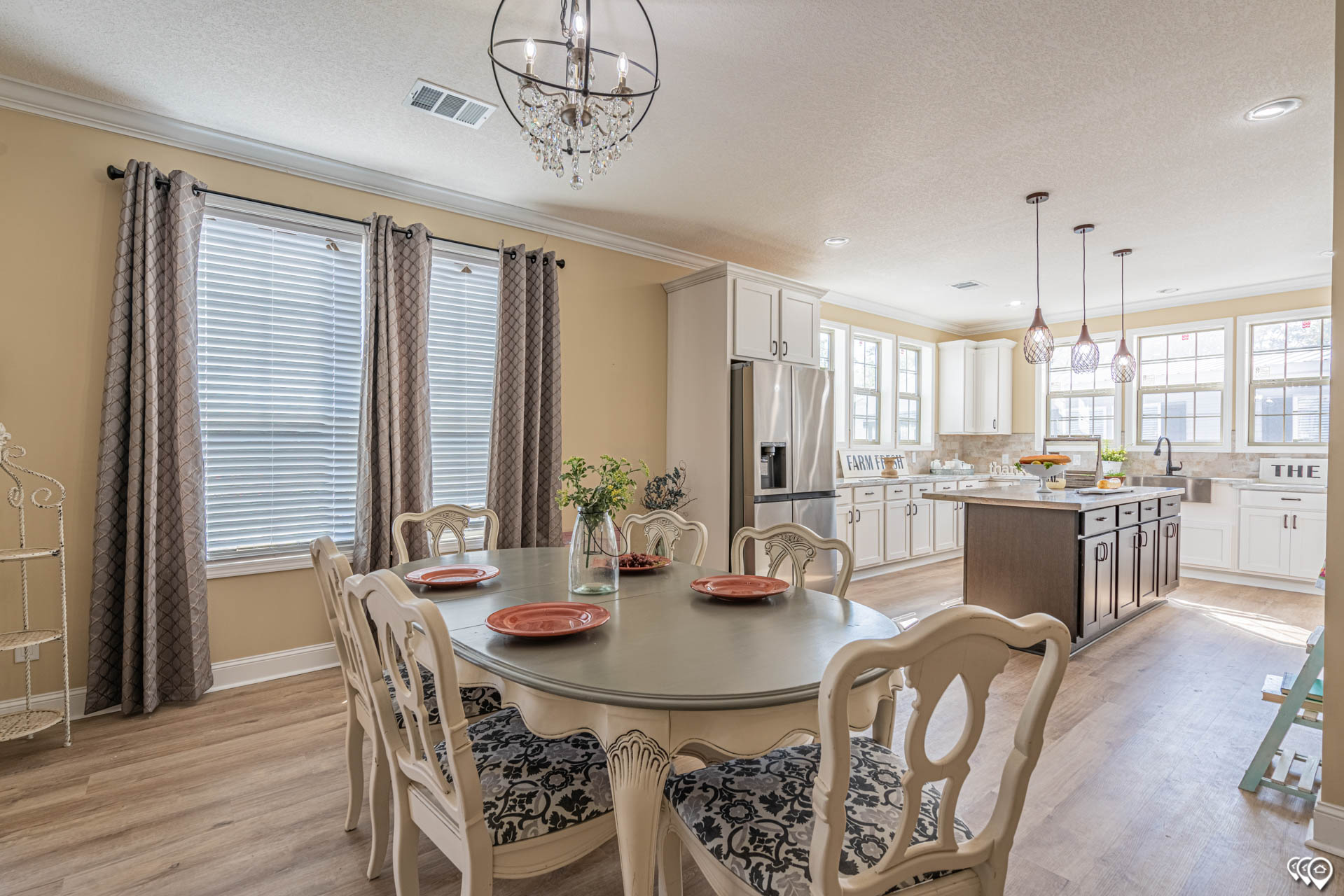 Classic Series DW Woodland 5071-84-4-32 from Florida Prefab Modular Homes